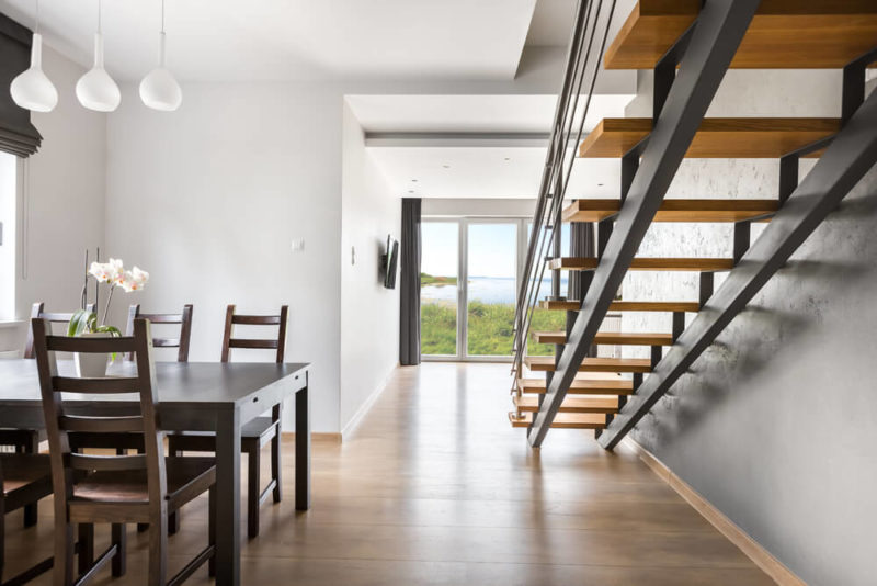 Straight staircases - Bespoke staircase designs & high quality installation